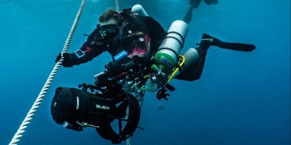 Prime foto della grotta, alle Maldive, dove sono morti i 5 sub italiani ...