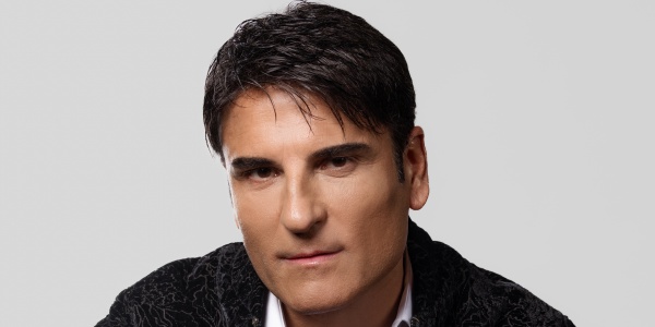 Sanremo 2026, Sal Da Vinci e Michele Zarrillo cantano “Cinque Giorni ...
