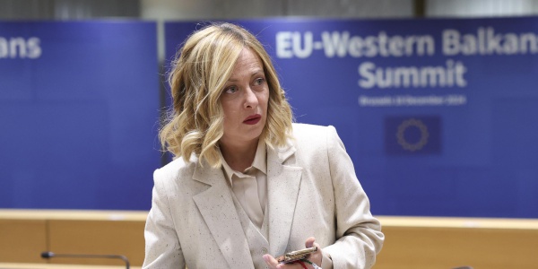Social, Giorgia Meloni supera Salvini per numero di follower, Elly ...