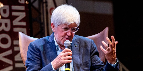 Beppe Severgnini: commenti su fatti di stretta attualità - RTL 102.5 Play