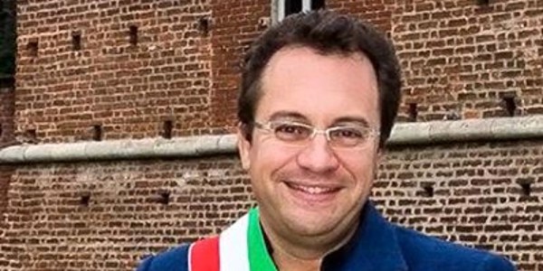 Davide Ferrari e il ruolo di un sindaco - RTL 102.5 Play