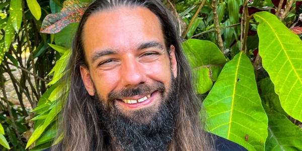 "Verrà l'alba starai bene" è il nuovo libro di Gianluca Gotto - RTL 102.5 Play