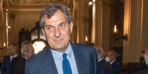 Mario Calabresi parla del suo ultimo libro "Alzarsi all'alba" - RTL 102 ...