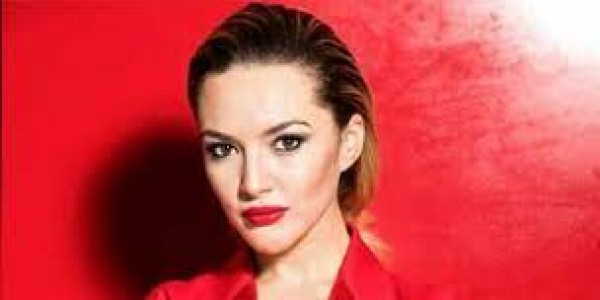 Rajae Bezzaz - RTL 102.5 Play