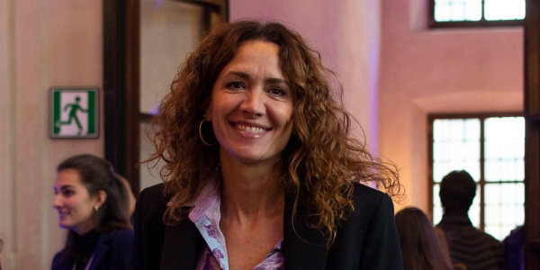 Sara Doris - RTL 102.5 Play