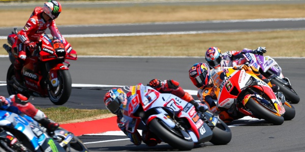 Non Stop News: Non Stop News: le coppie che scoppiano questa estate, l ...