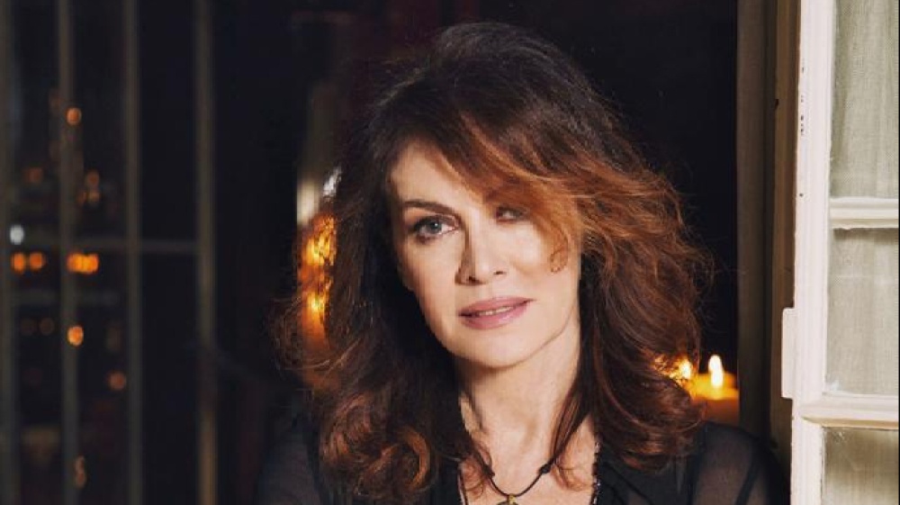 Fedra torna in teatro, Elena Sofia Ricci e l’esordio alla regia “È ...
