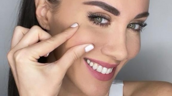 Facetraining - Veronica Rocca ci racconta come allenare il viso - RTL ...