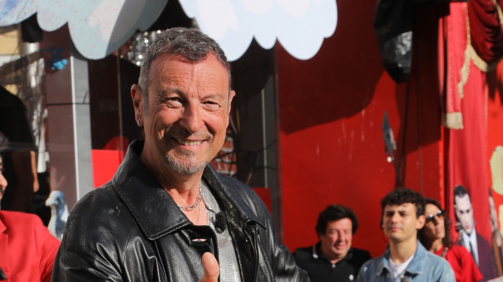 Amadeus compie gli anni e arrivano gli spoiler sul prossimo Festival di Sanremo - Radio Zeta ...