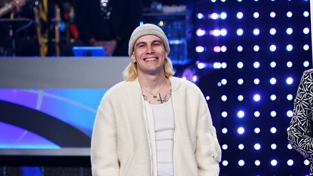 Il tre in gara a Sanremo 2024 con la sua “Fragili”: il significato del ...
