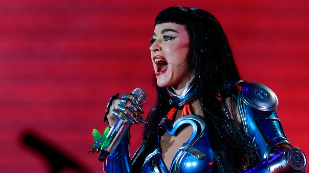 Katy Perry, show interstellare a Bologna: un guasto non ferma la regina ...
