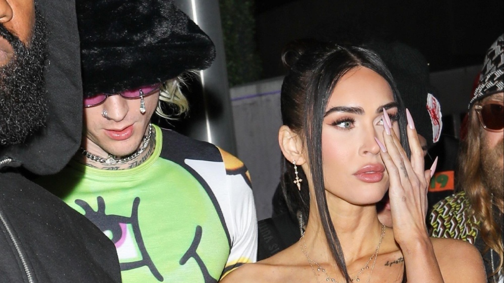 Megan Fox e Machine Gun Kelly: lui l’ha tradita con Sophie Lloyd? Ecco ...