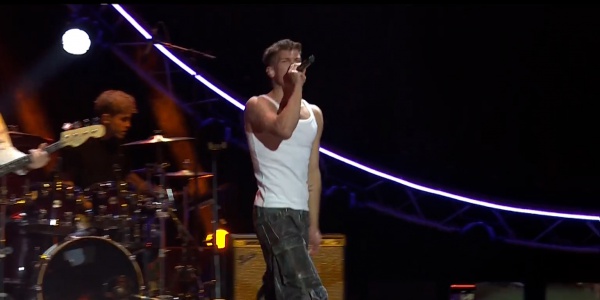 Blanco: Medley, Notti in bianco-Nostalgia - RTL 102.5 Play