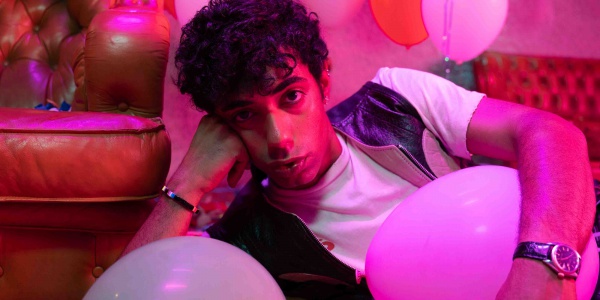 Pyrex presenta il singolo in featuring con RKOMI "Per Averti" in ...