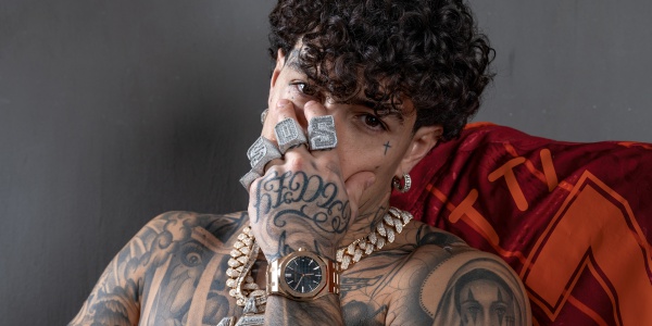 Tony Effe presenta il nuovo album ICON in diretta su Radio Zeta - RTL ...