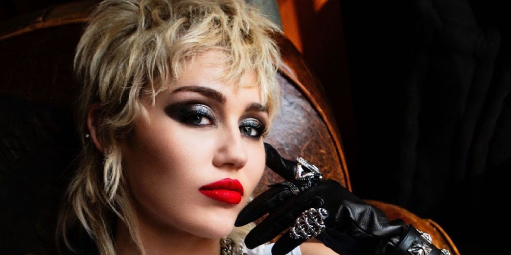 Miley Cyrus, i consigli di Paul Simon e l'amore per Chris Cornell ...